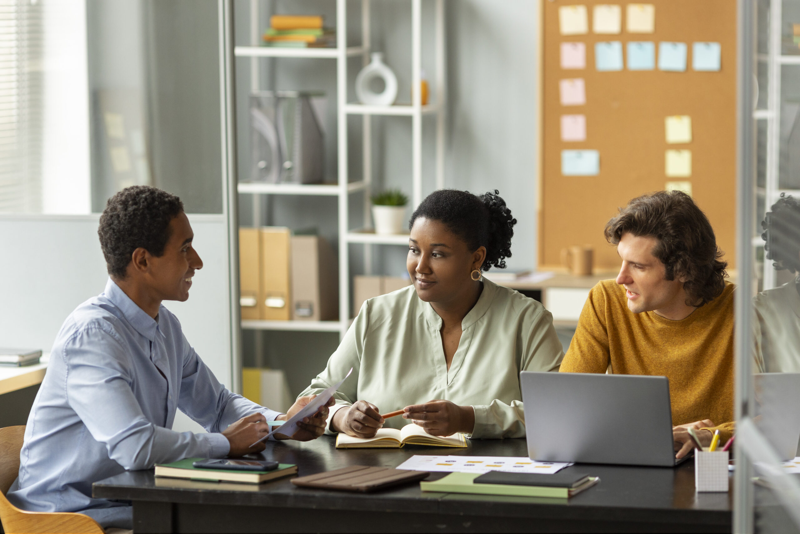 Improving Verbal Communication at the Workplace - Wisch Fit